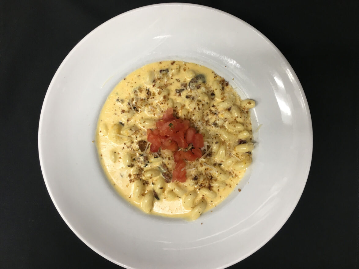 The Granfalloon – Restaurant & Sports Bar